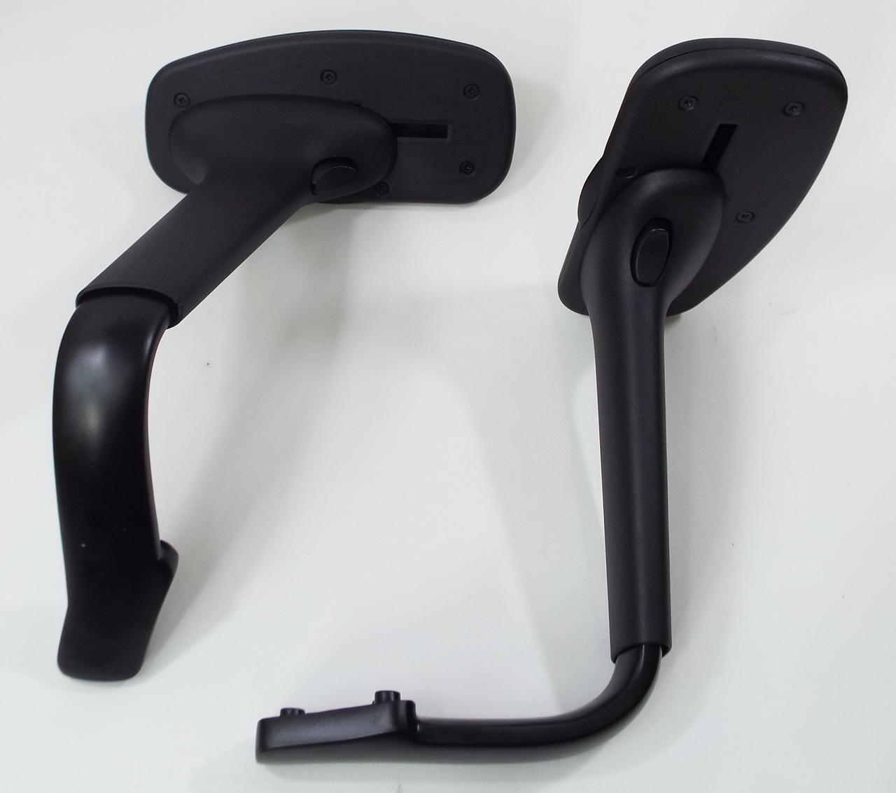 Senator Agitus & Evolve arms - The Chair Clinic Ltd