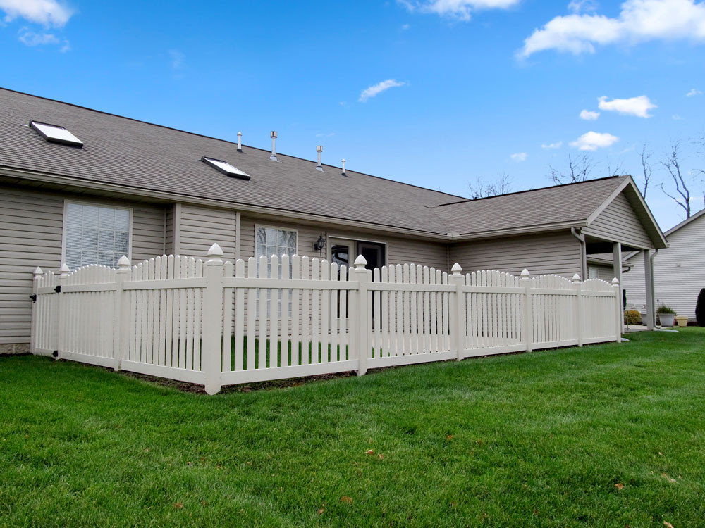 Havana Picket Fence | Vinyl Picket Fence | Wayside Lawn Structures