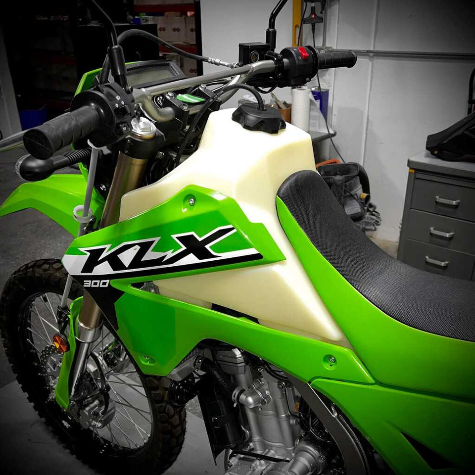 IMS 113166-N2 Fuel Tank Natural 3.8 Kaw Klx300