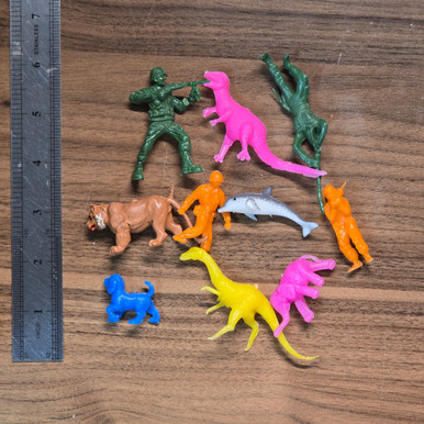 Plastic Toy Mini Figure Lot - 20241001 - RWK434 - Retro World Korea