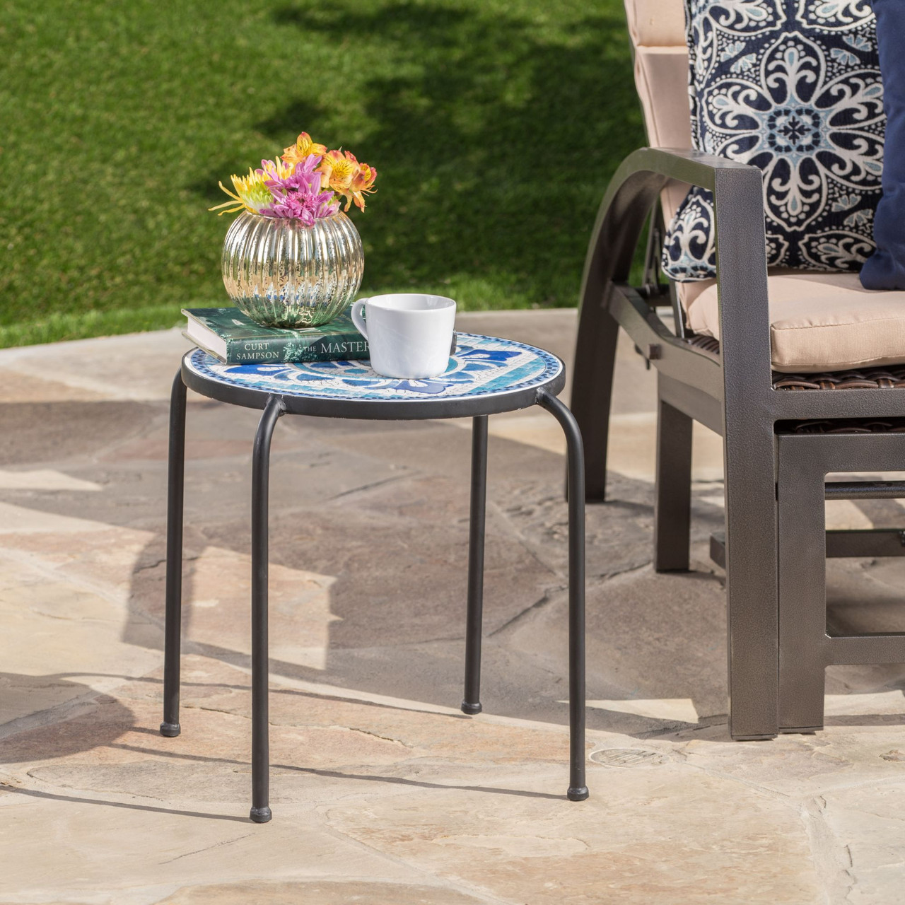 17" Blue & White Contemporary Outdoor Patio Round Side Accent Table ...