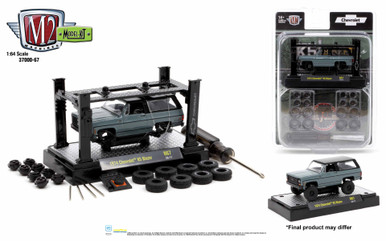 M2 Machines 1:64 Model Kit Release 67 1974 Chevrolet K5 Blazer