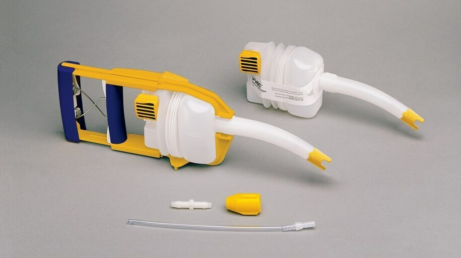 Laerdal V-Vac Manual Suction Unit - Starter Kit | Live Action Safety