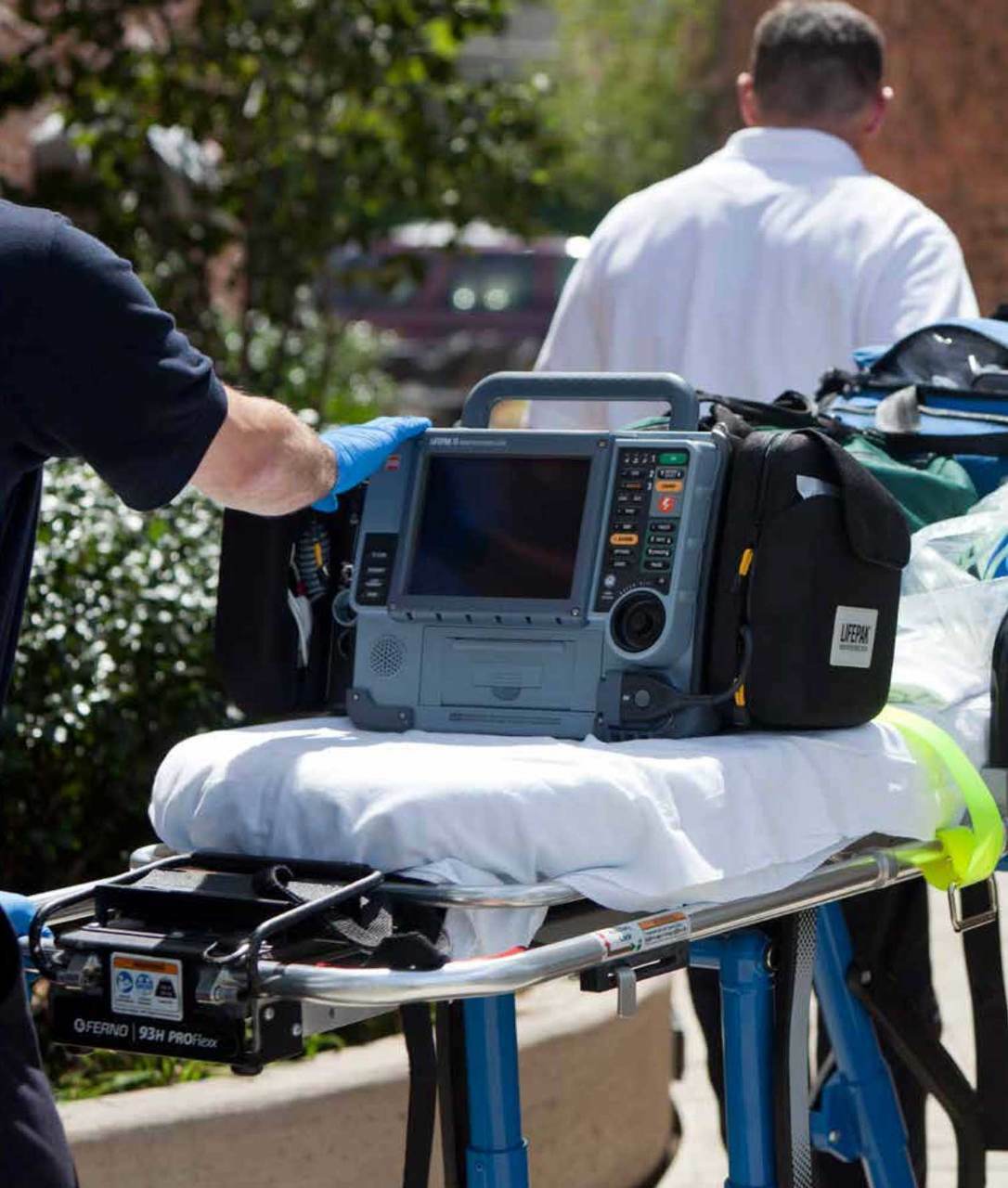 Physio-Control LIFEPAK 15 - AED - Refurbished | Live Action Safety