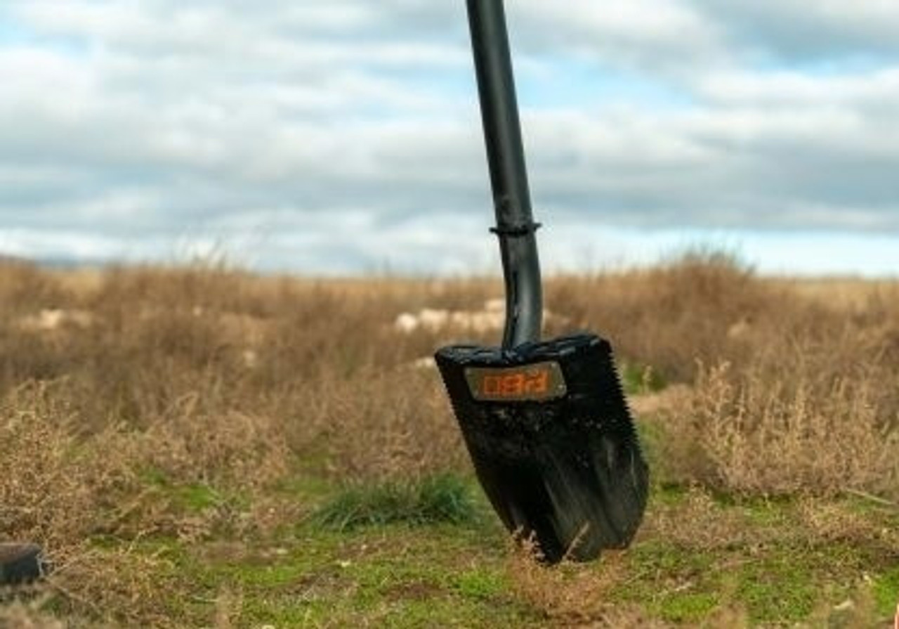 Can Am Off Road Recovery Shovel By Razorback Offroad Rbo1180 G Ecc