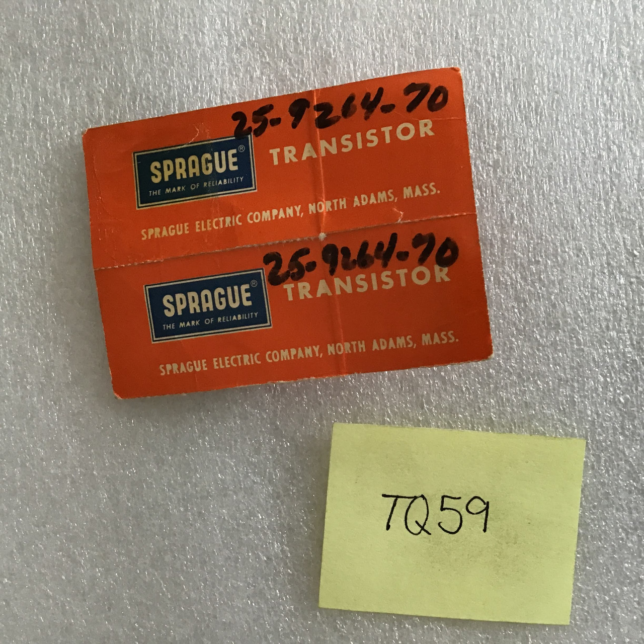 Sprague TQ59 transistor, gold lead - C19002