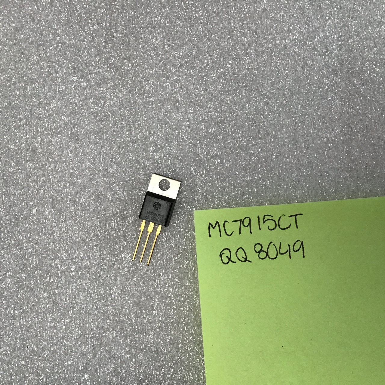 Motorola MC7915CT 3-Terminal Negative Voltage Regulator, Gold Leads ...