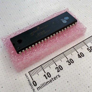 Freescale Semiconductor - Motorola MC68HC705C8A 8-Bit Microcontroller ...