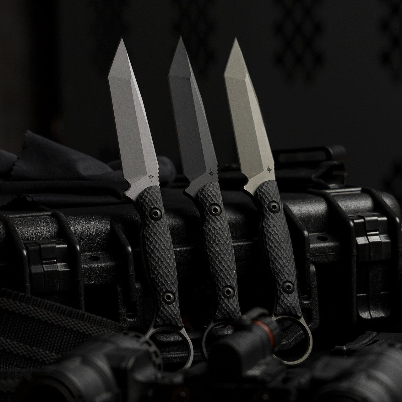 Toor Knives: Serpent -CPM 3V Steel - Shadow Black G10 Handle