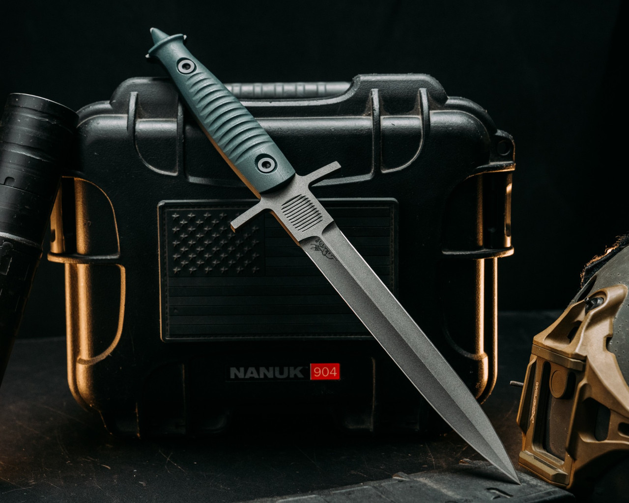 Half Face Blades - V-42 Dagger - Forest Green G-10, Tungsten Cerakote ...