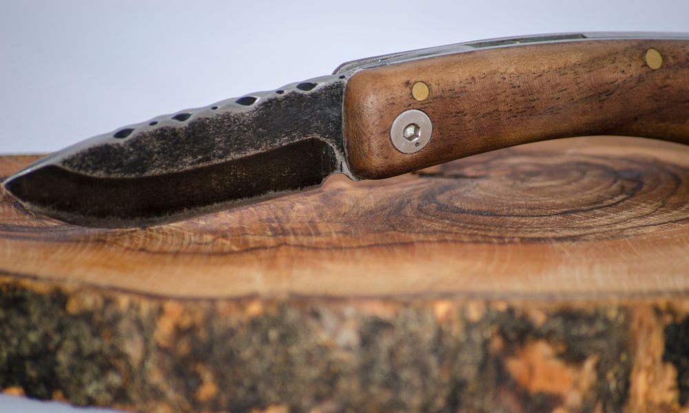 What Makes Handcrafted Knives Superior? - The Knife Connection