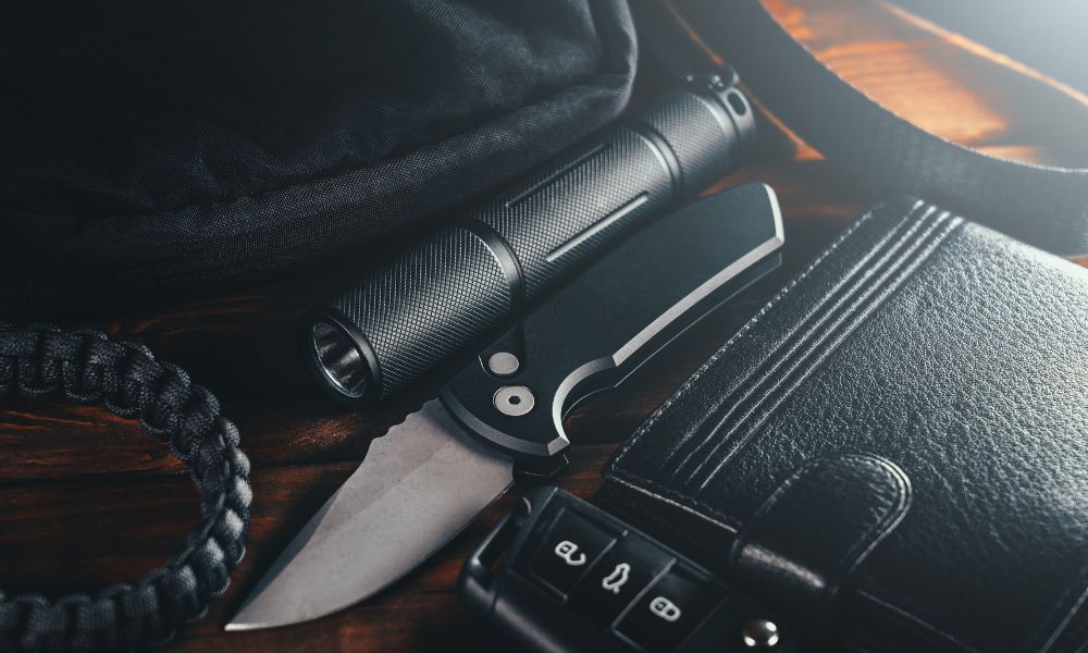 What To Know About Safely Carrying an EDC Knife - The Knife Connection