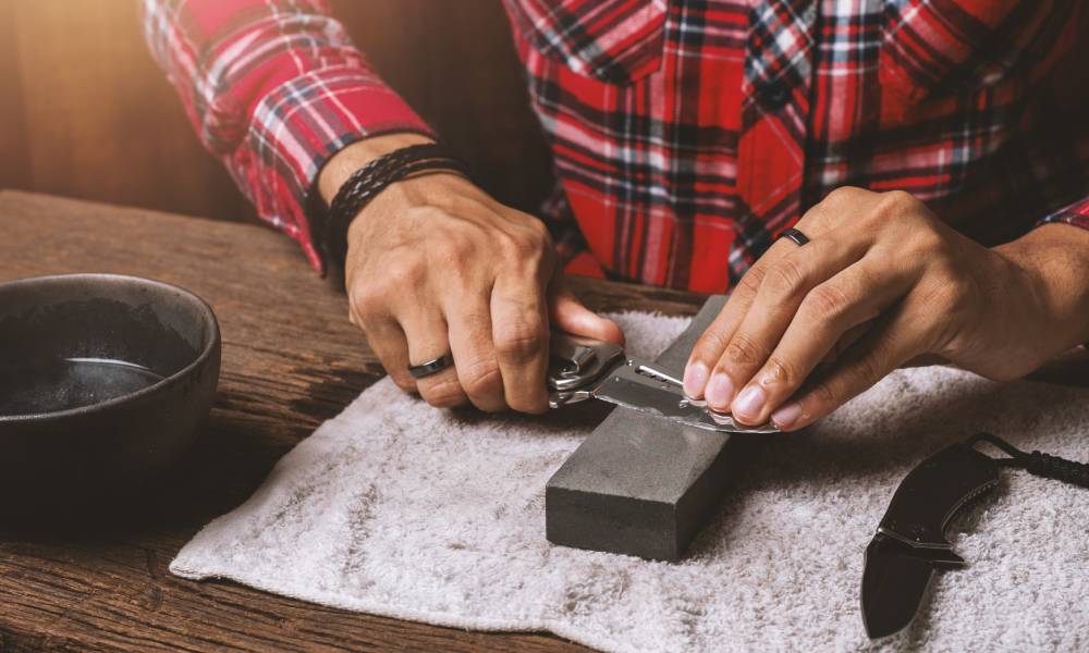 What To Consider Before Sharpening Your Knives - The Knife Connection