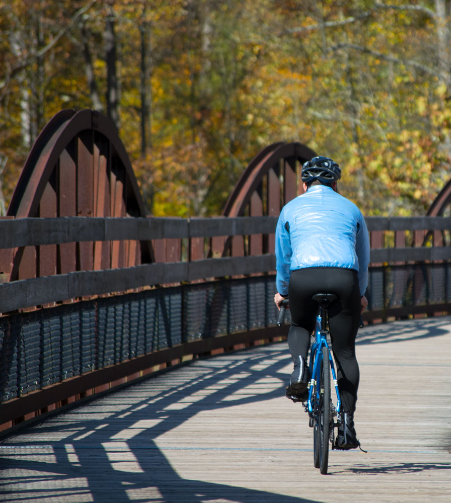 Lightweight Cycling Jacket Windproof and Water-Resistant Bike Coat