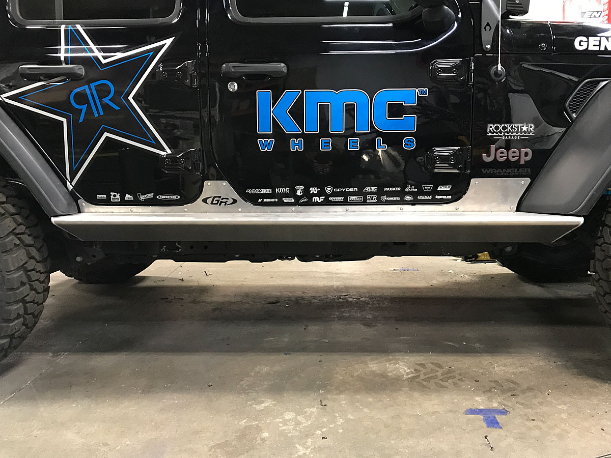 Jeep JL Aluminum Rocker Guards | Maximum Off-Road Protection | GenRight ...