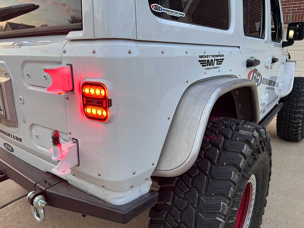 Jeep JLU Corner Guards w/ Recessed Tail Lights | GenRight Off Road
