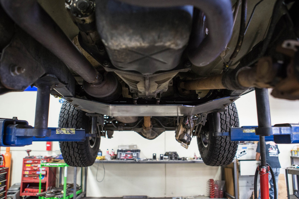 Transmission Crossmember Kit | Universal Drivetrain Support | GenRight ...