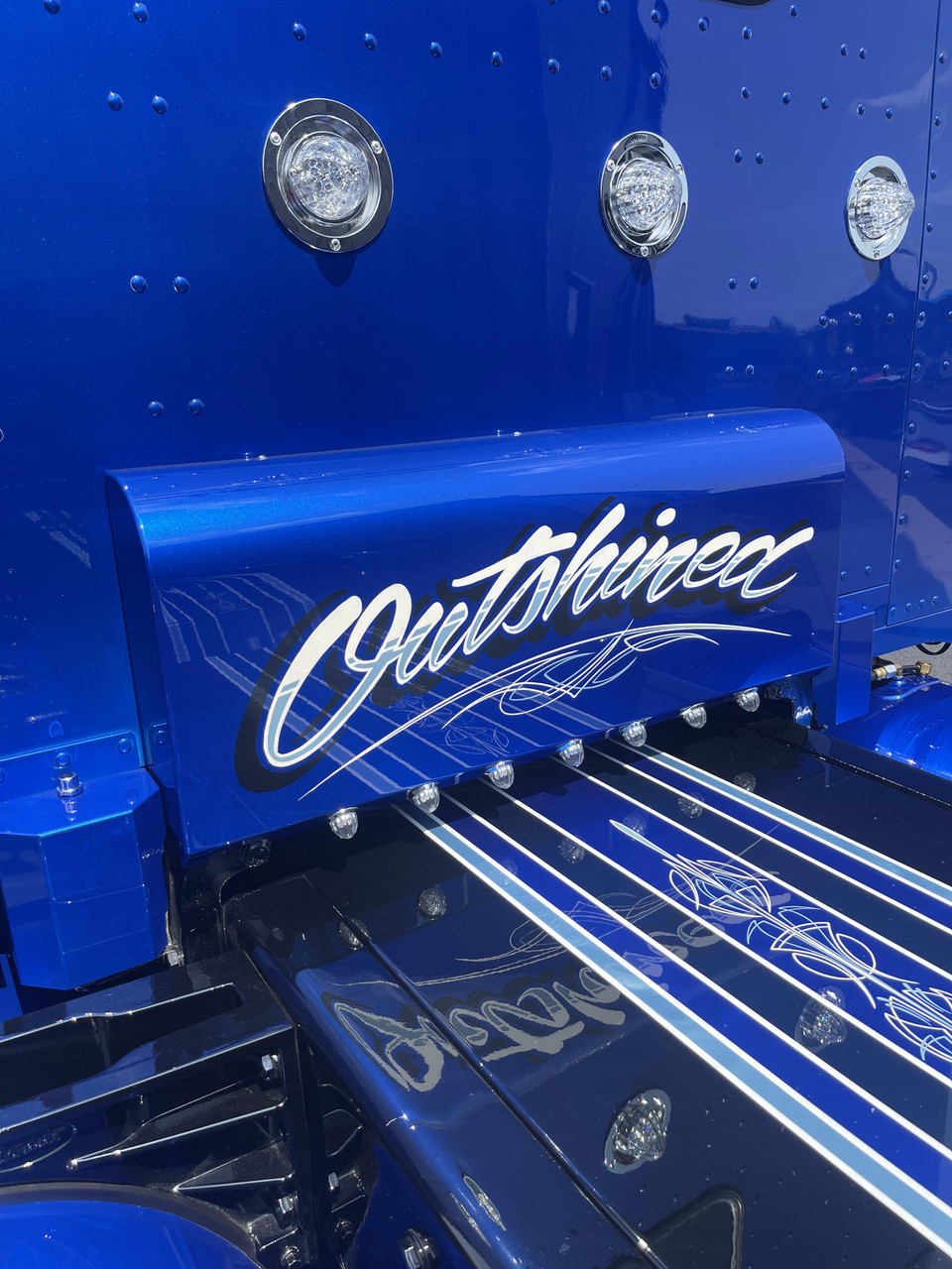 Peterbilt 389 Shock Box Cover - Round Top Design - Iowa Customs