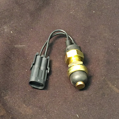 900-2903-07: Closed Pollak Switch W/Leads And Connector