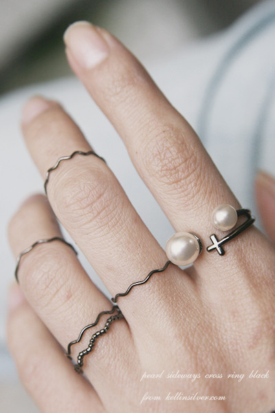 Pearl Black Sideways Cross Ring - kellinsilver.com