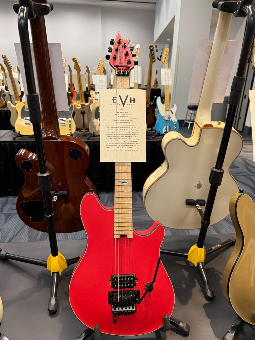 EVH CUSTOM SHOP USA - SPECIAL EDITION WOLFGANG - SATIN FERRARI RED NAMM ...
