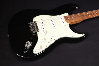 Fender Player Stratocaster Roasted Maple Fingerboard with Fat '50s ...
