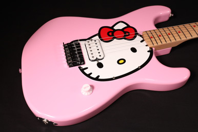 Fender Limited Edition Hello Kitty Stratocaster Maple Fingerboard Gig ...
