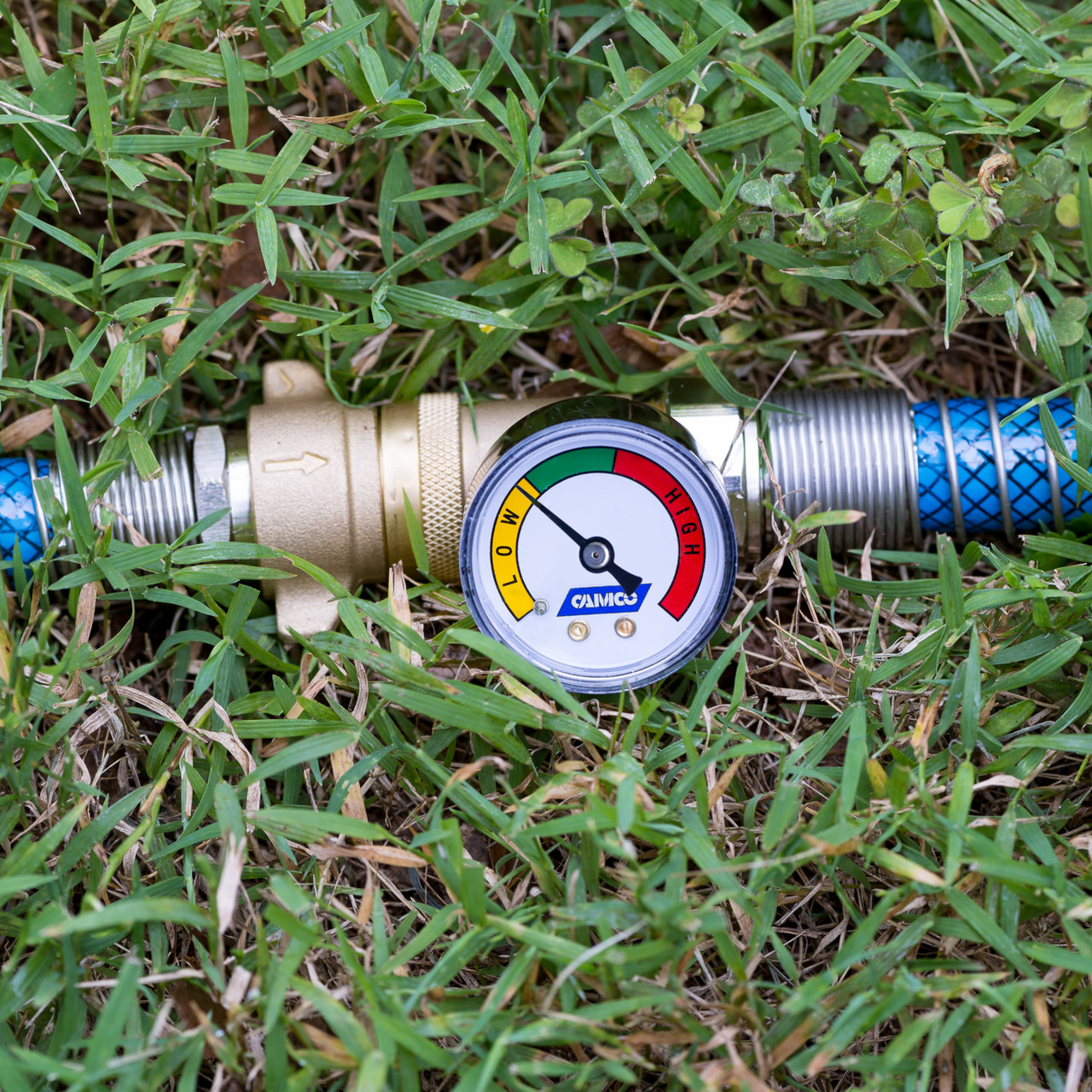Camco Brass Marine/RV Water Pressure Regulator with Gauge–Protects RV ...