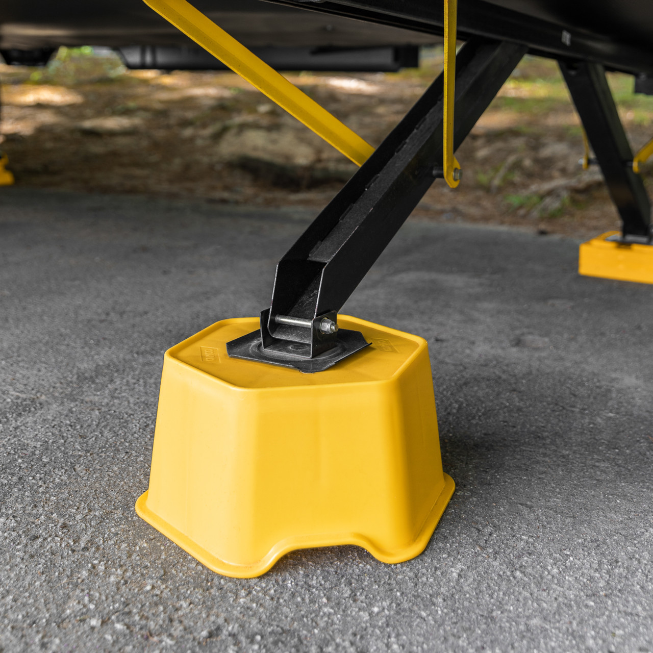 Camco Heavy-Duty Stabilizer RV Jack Support, Yellow 44421 - Camco Dealer