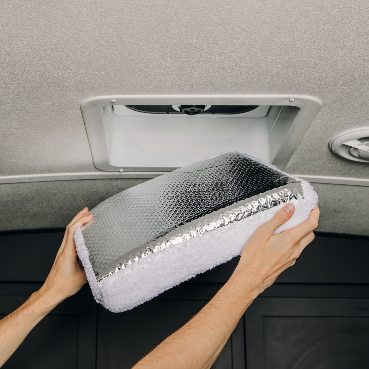 Camco RV Vent Insulator with Reflective Surface, 14″ x 14″ 45192 ...