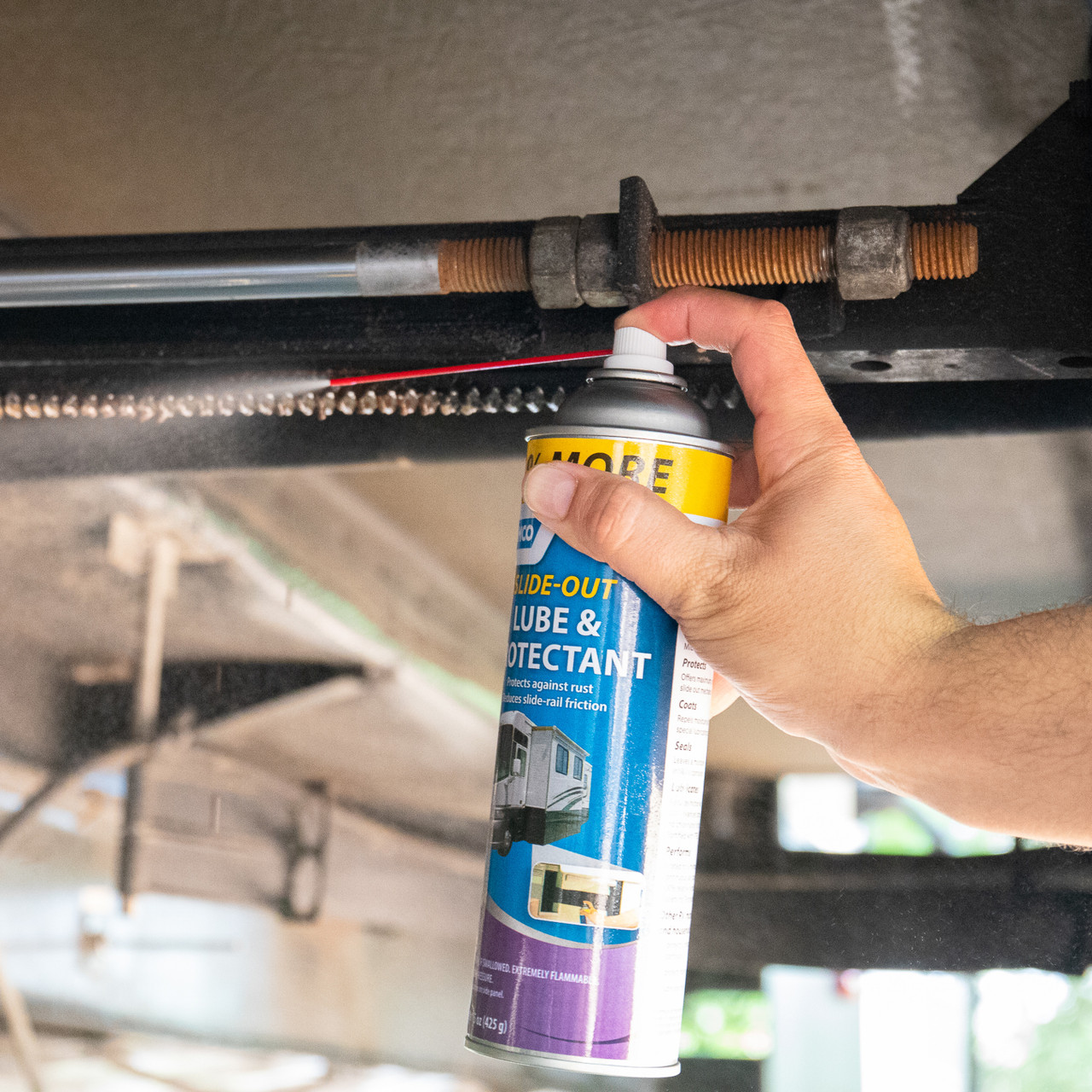 Camco RV Slide Out Lube and Protectant, 15 oz 41105 - US only - Camco ...