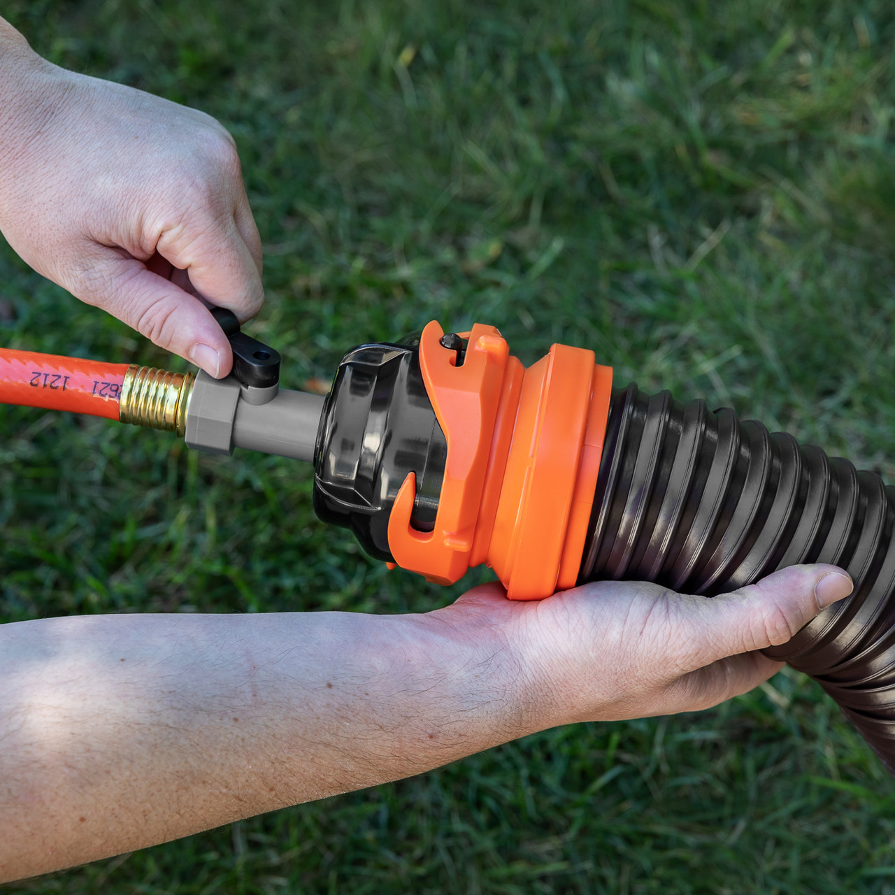 RhinoFLEX 10', Clean Out Hose System 5/8" with Rinse Cap 22999 - Camco ...