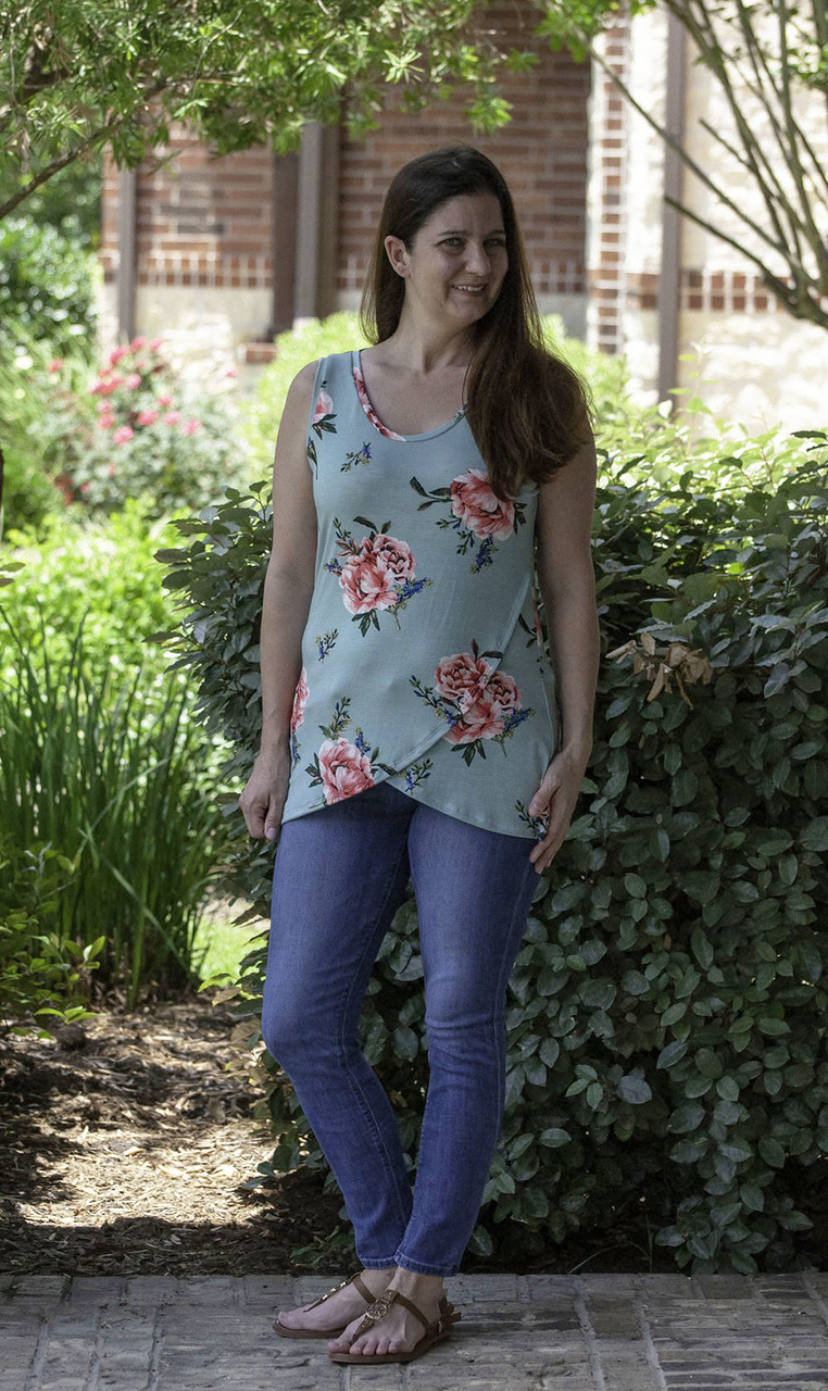 Chelsea's Women's Crossover Hem Top PDF Pattern