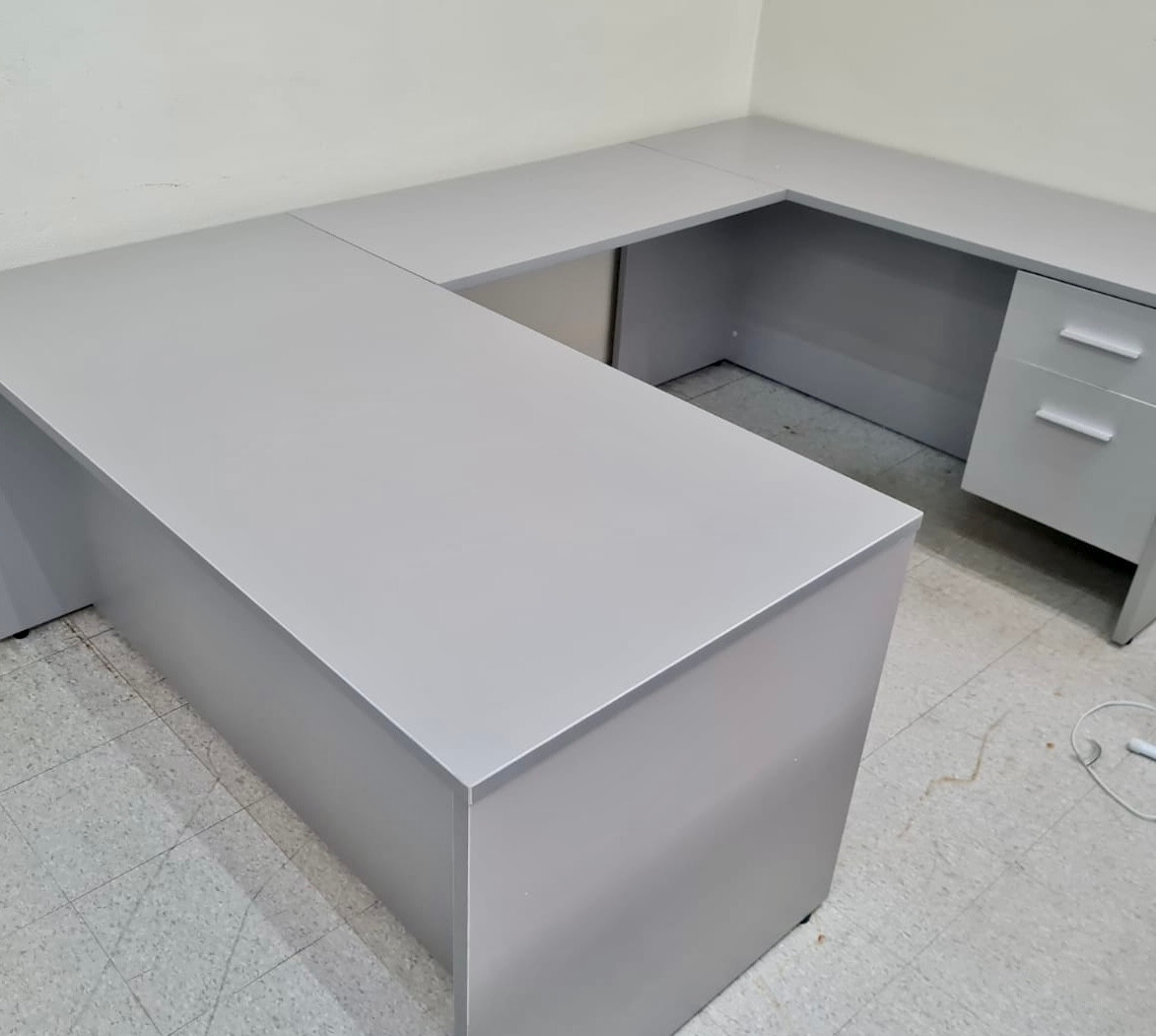 BASICS Desk Collection