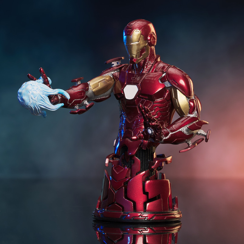 Marvel Characters And Groups Iron Man Diamond Select Toys