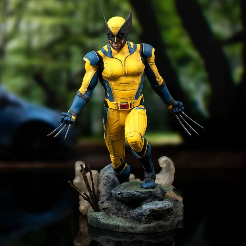 Deadpool & Wolverine - Wolverine Gallery Diorama