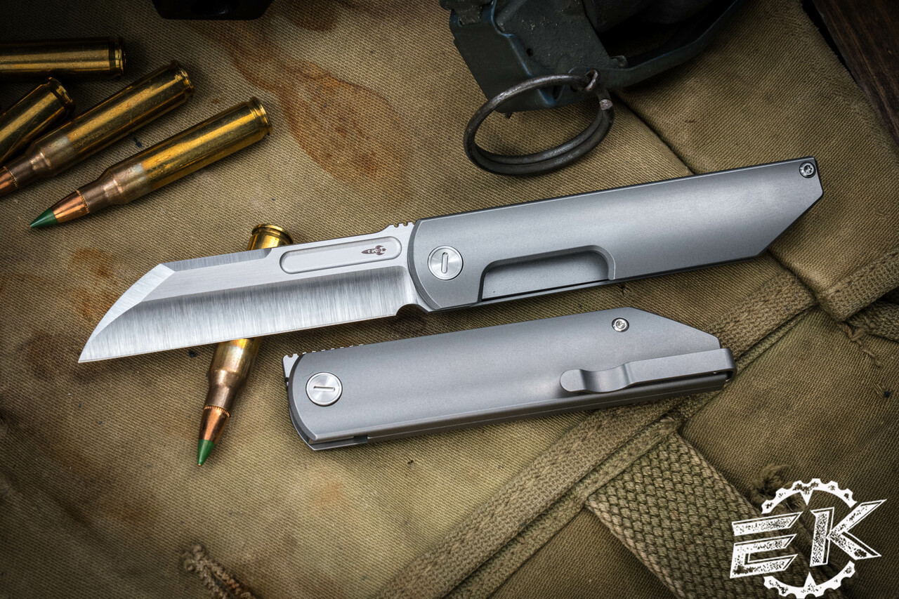 Flipper Knife Design
