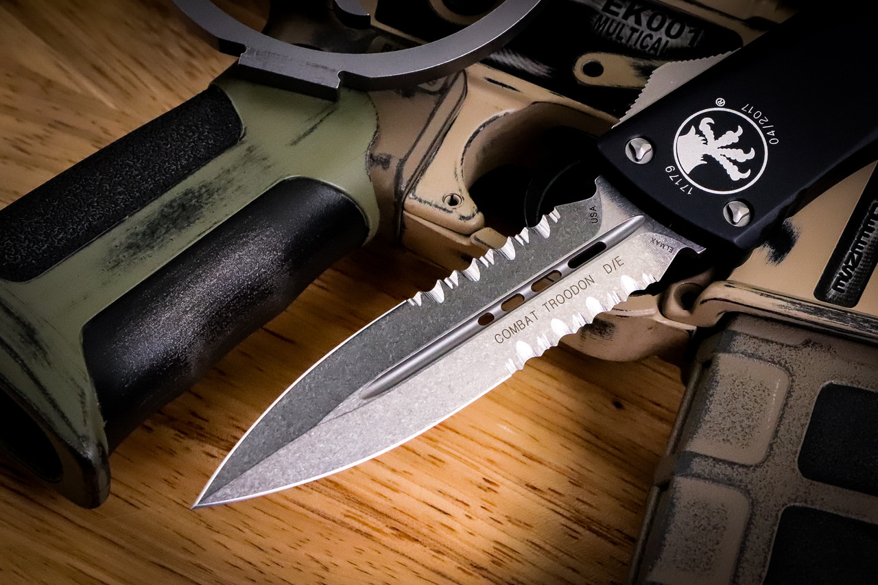 Microtech Combat Troodon Smooth Handle Otf Automatic Knife 38