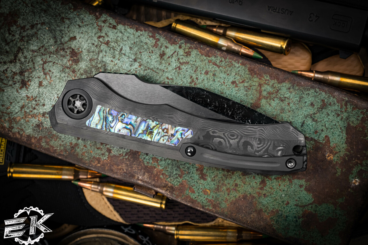 Heretic Knives Custom Wraith Auto Fat Carbonabalone Inlay 36