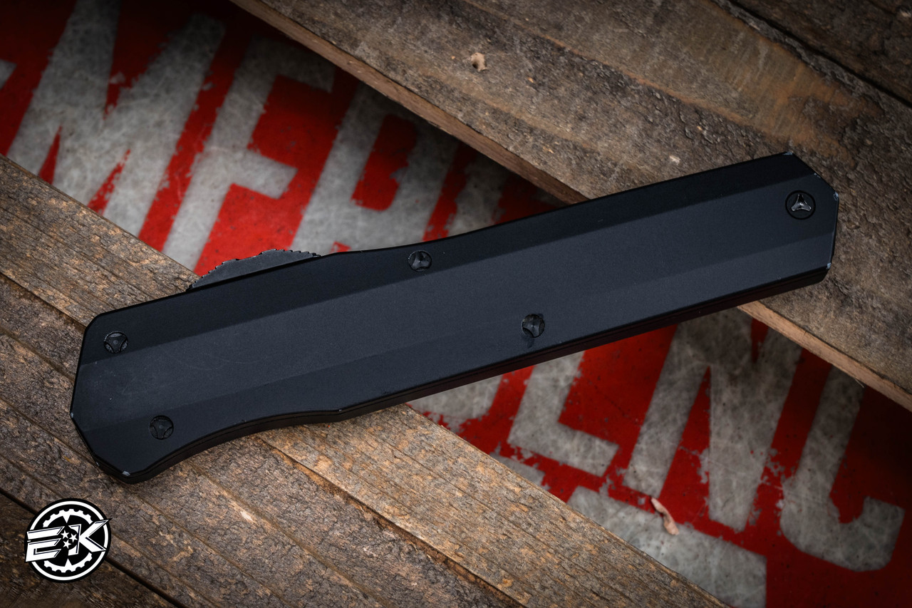 Microtech Cypher Smooth Handle OTF 4" Black Serrated 242S-3T (Preowned)