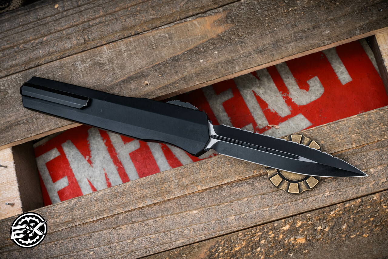 Microtech Cypher Smooth Handle OTF 4" Black Serrated 242S-3T (Preowned)