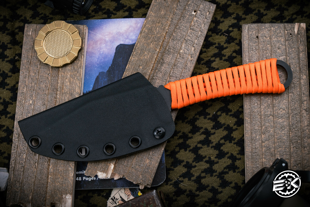 Toor Knives/Forloh Merlin Gut Hook Fixed Blade Knife Orange Paracord 3. ...