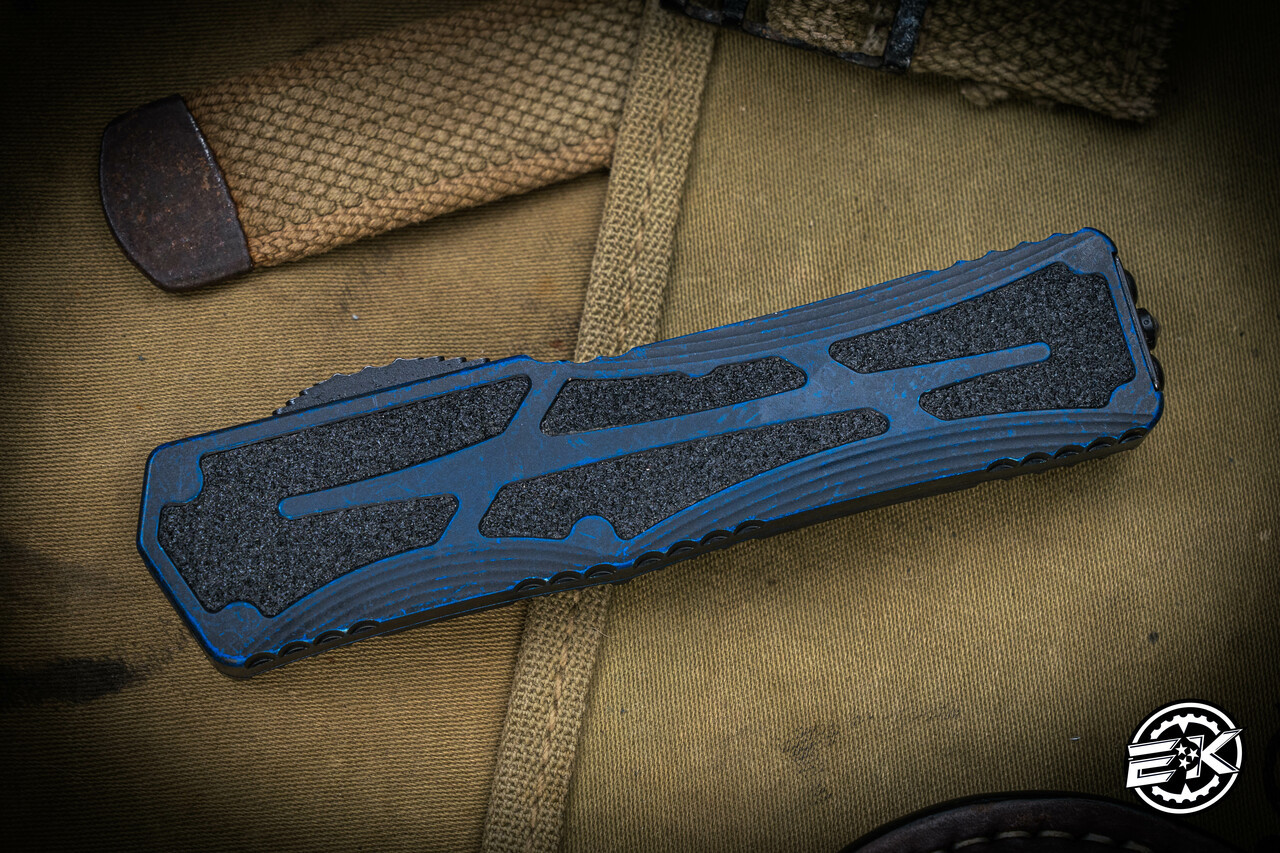 Preowned Heretic Knives Colossus Breakthrough Blue Otf Knife