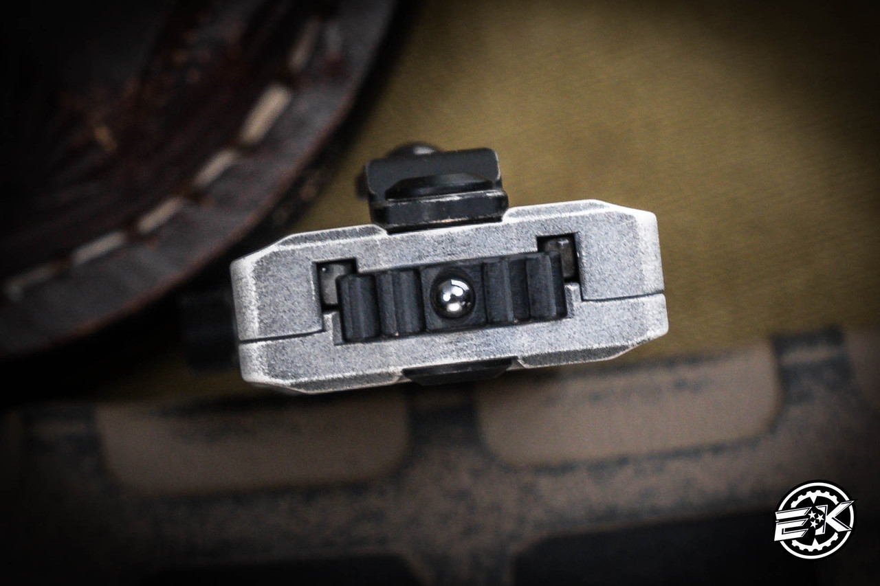 Microtech Hera II Mini Mummy Wrap Halloween OTF Automatic Knife 3 ...