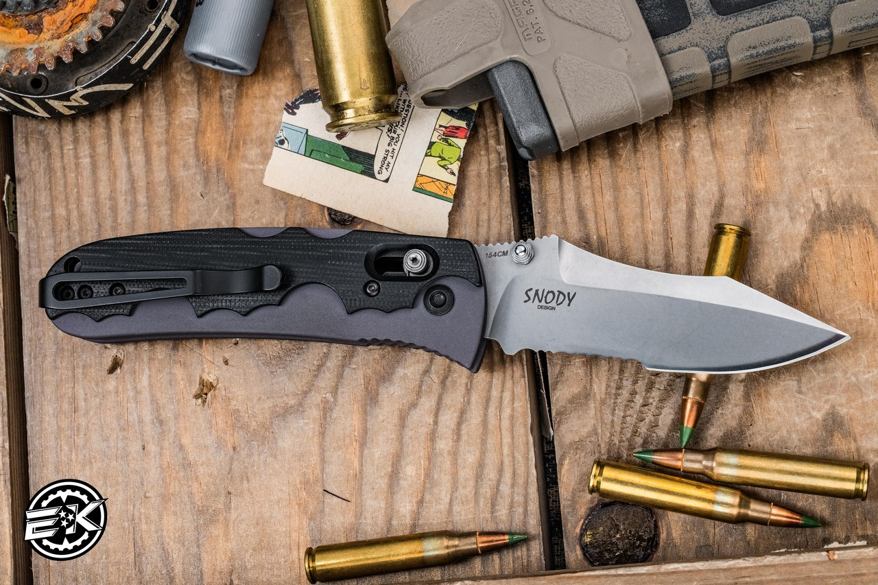 Preowned-Benchmade Resistor Folding Knife Black G10 3.5" Serrated 420SBK-1