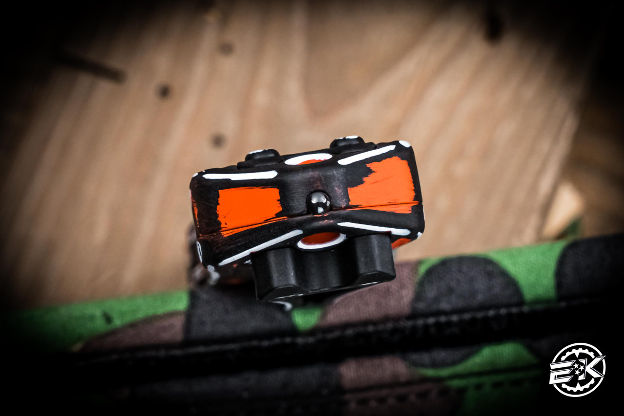 Heretic Knives Manticore X Frag OTF Automatic Knife Cell-Shaded Orange ...