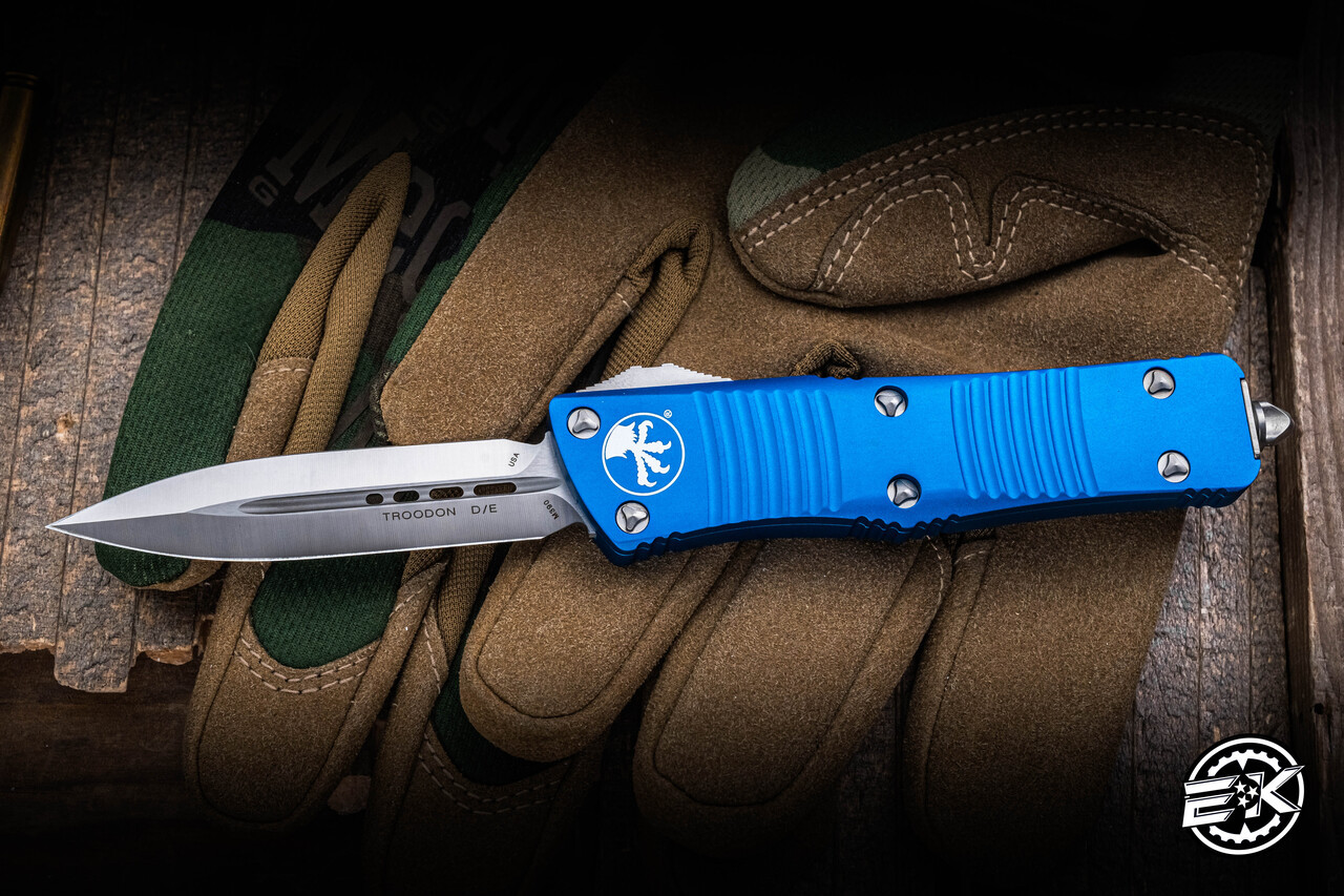 Preowned-Microtech Troodon OTF Automatic Knife Blue 3" M390 Dagger ...