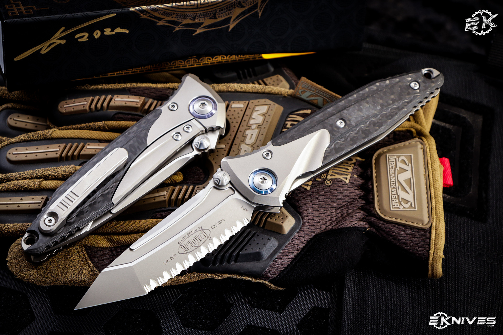 Microtech Socom Bravo Carbon Fiber Manual Blue Collar Tanto Blasted ...