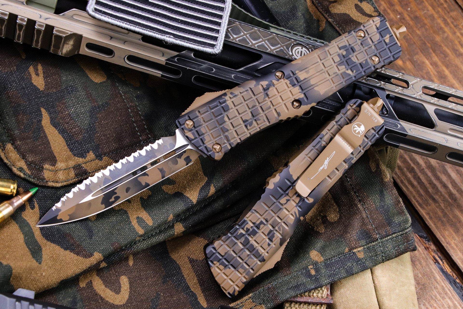 Microtech Combat Troodon Delta Frag Coyote Camo 3.8" Coyote Camo Dagger ...