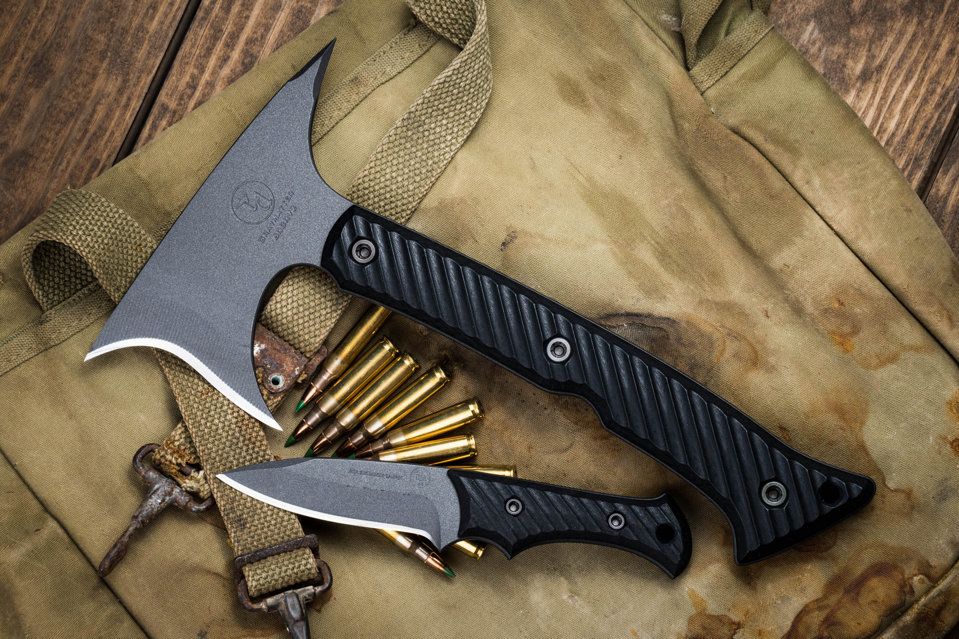 RMJ Tactical/Tracker Dan Graymatter/Bloodshark Set Black Micarta